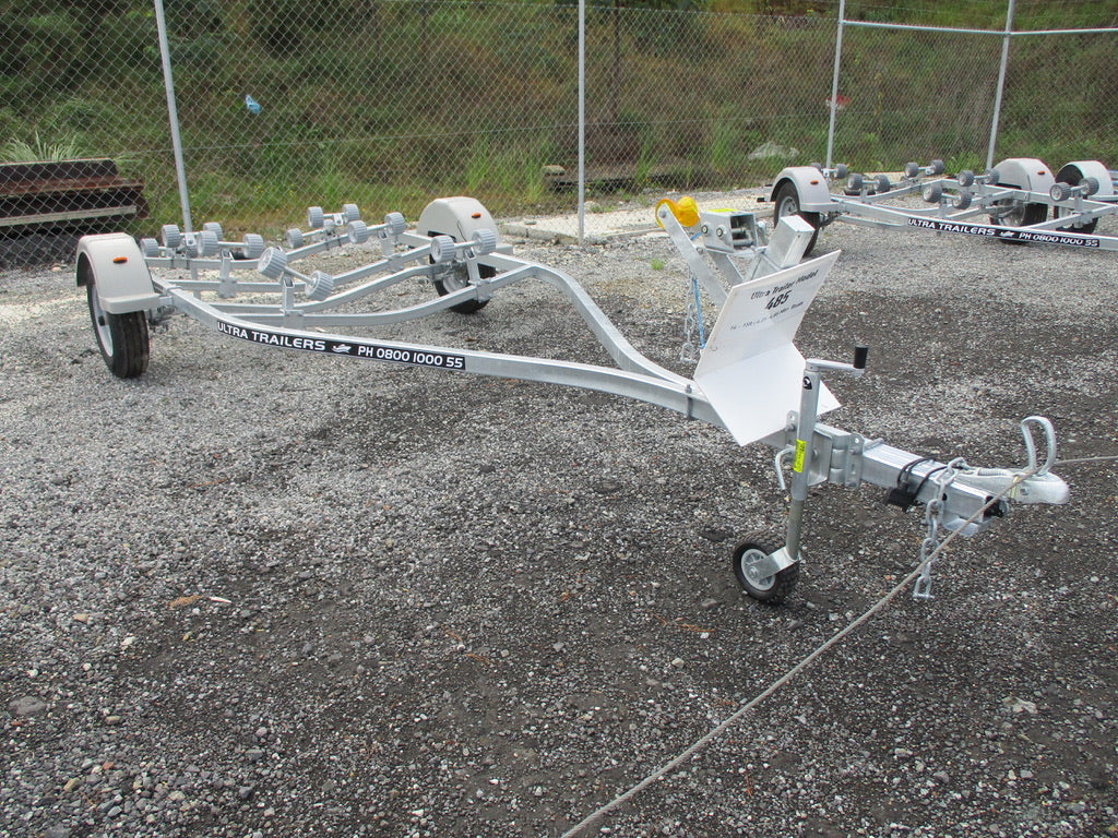 Model 485 Heavy Duty Boat Trailer – Ultra Trailers
